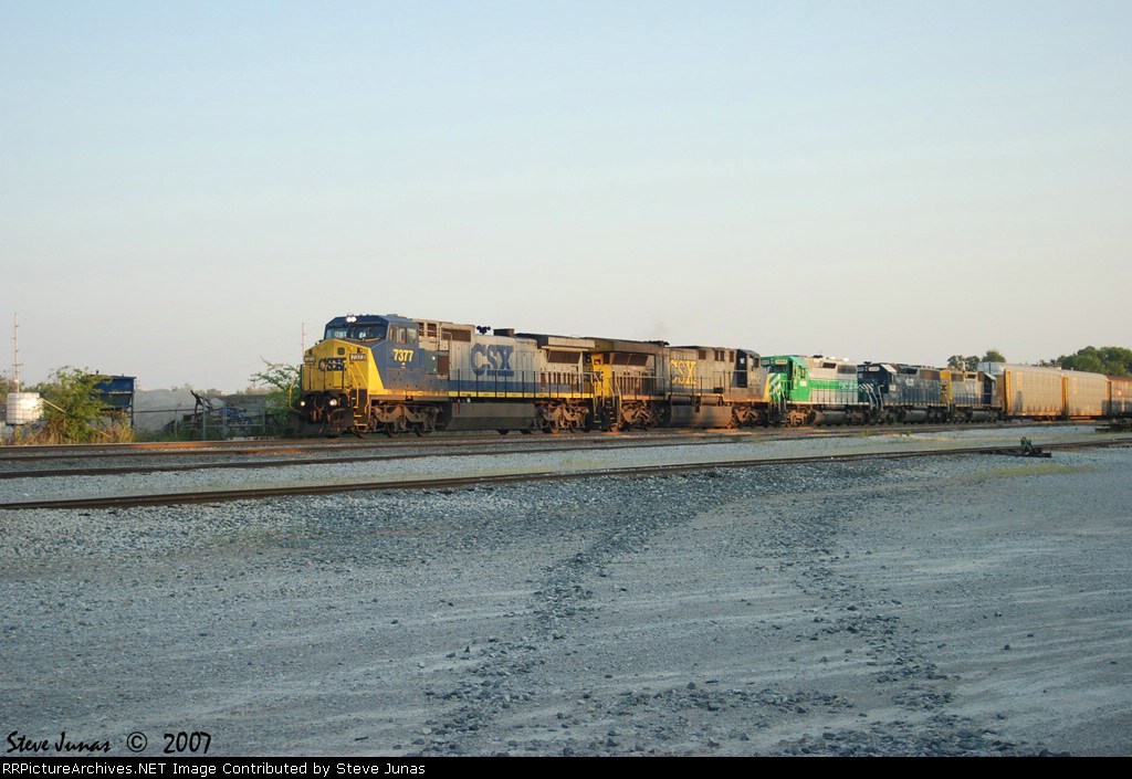 CSX 7377 Q526